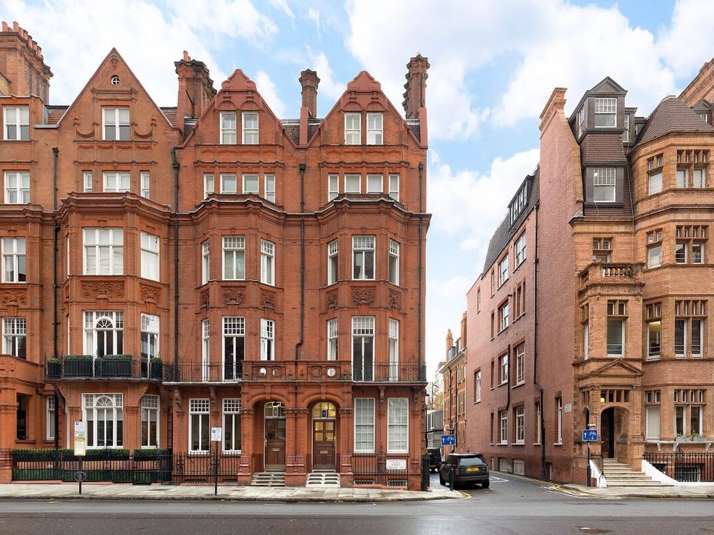 4 bed flat for sale in Pont Street, London SW1X - Zoopla