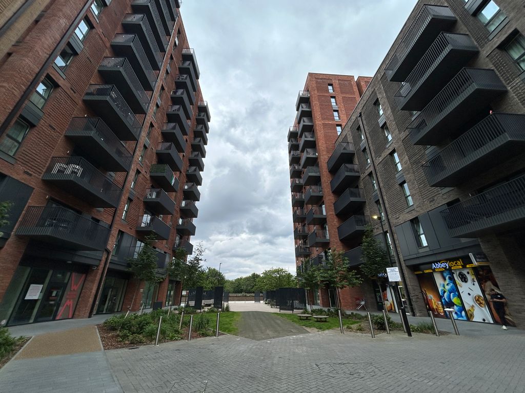 Retail premises to let in Unit 2, 7 Barking Wharf Square, Barking IG11 ...