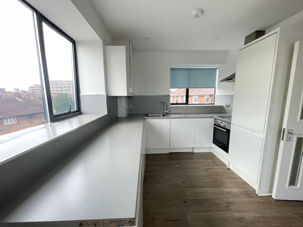 1 bed farmhouse to rent in Butchers Road, Canning Town, London E16, £ ...