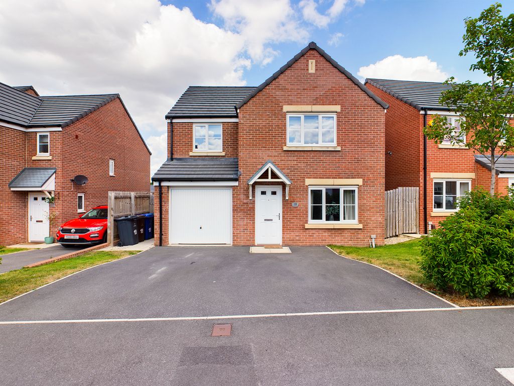4 bed detached house for sale in Eagle Avenue, Barnsley S75 - Zoopla