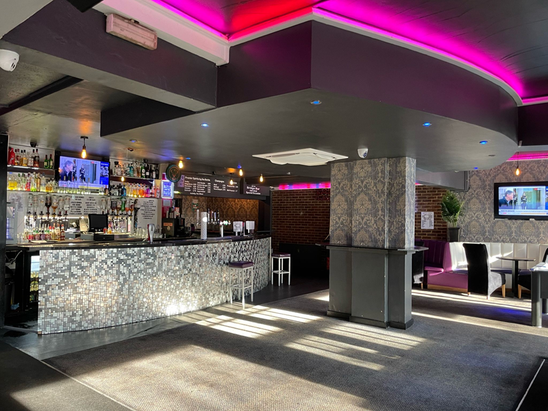 East Grinstead, England, United Kingdom RH19, Pub/bar for sale, £ ...