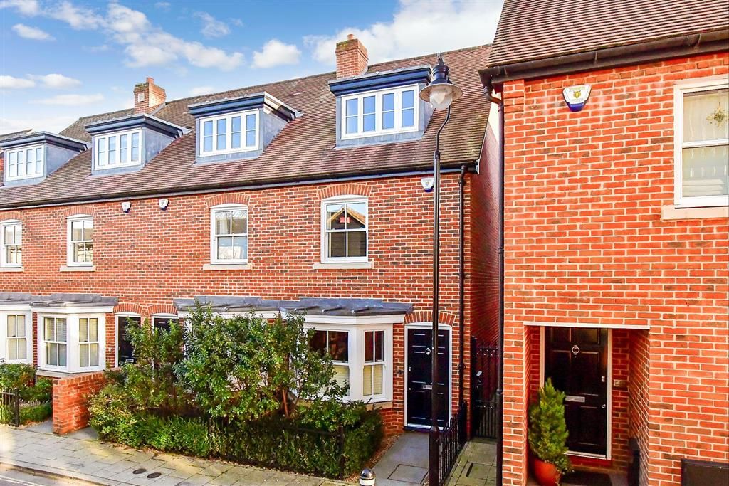 3 Bed End Terrace House For Sale In Pound Lane Canterbury Kent Ct1 £