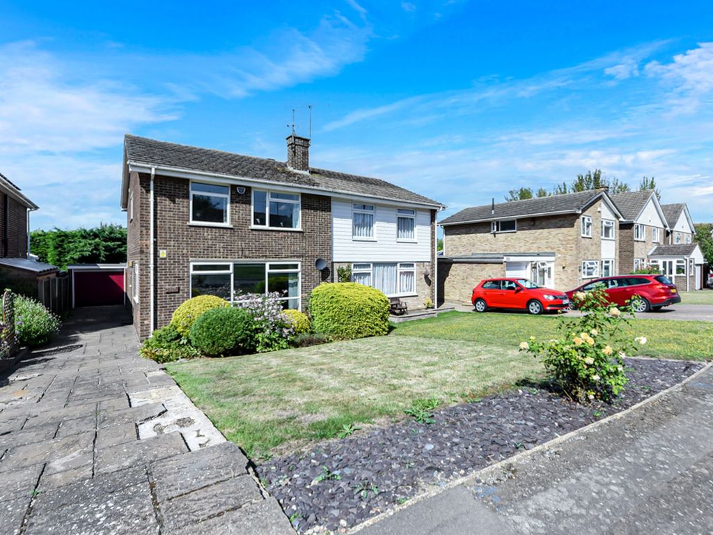 4 Bed Semi Detached House For Sale In Brompton Farm Road Strood