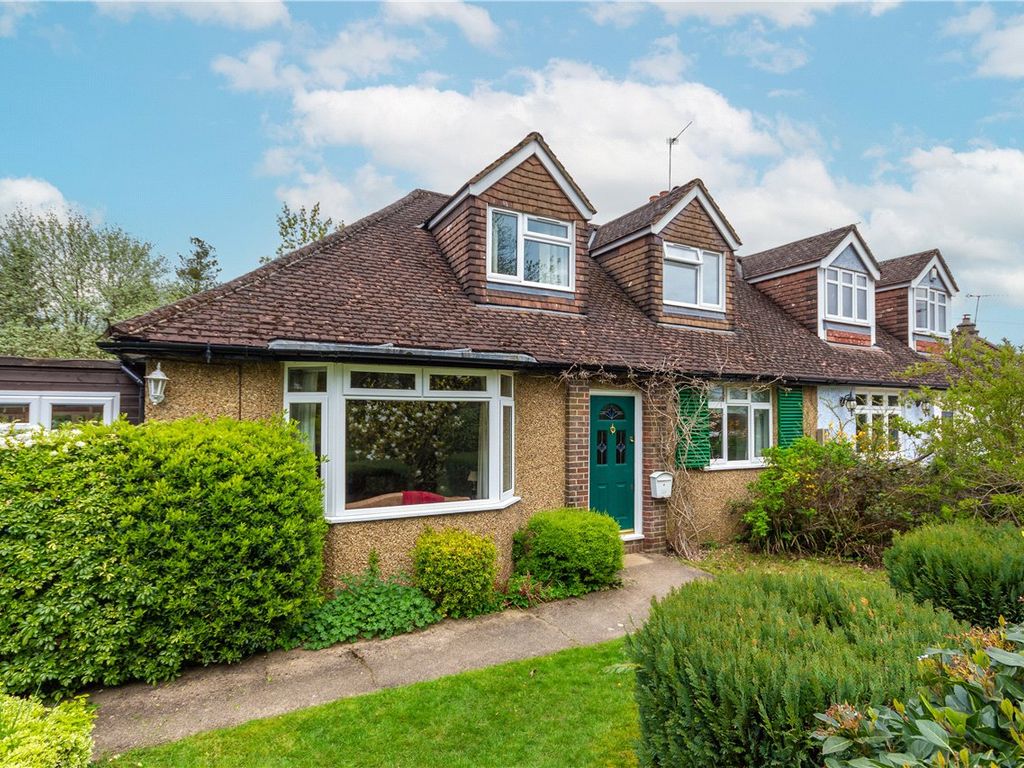 4 Bed Bungalow For Sale In Darrs Lane Northchurch Berkhamsted