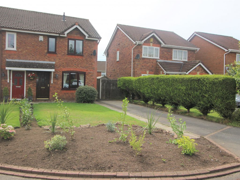 3 Bed Semi Detached House To Rent In Springsands Close Fulwood