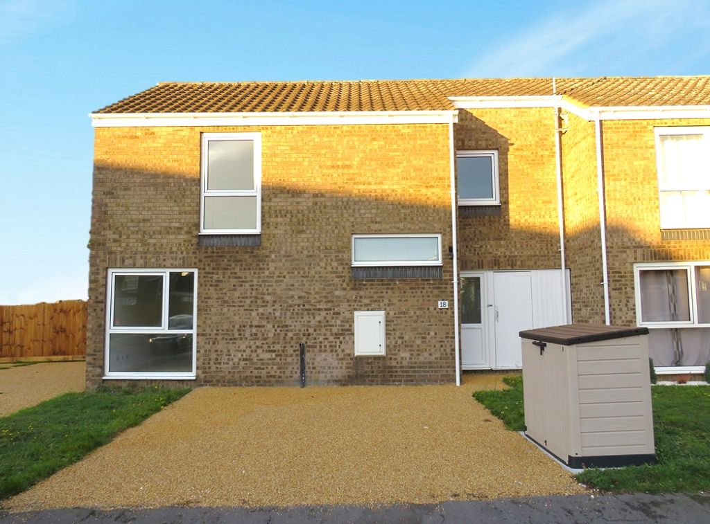 3 bed end terrace house for sale in Yew Close, Raf Lakenheath, Brandon ...