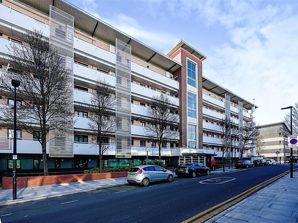 3 bed flat for sale in Ratcliffe Lane, London E14 - Zoopla