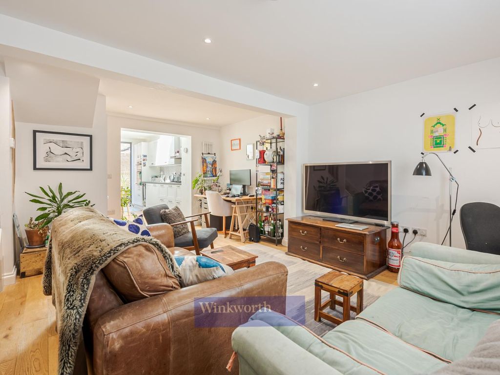 3 bed property to rent in Windmill Row, London SE11 - Zoopla