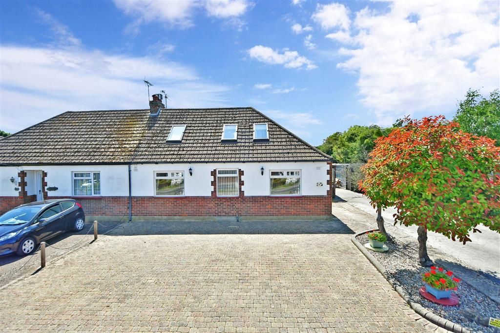 4 Bed Bungalow For Sale In Lower Rainham Road Rainham Gillingham