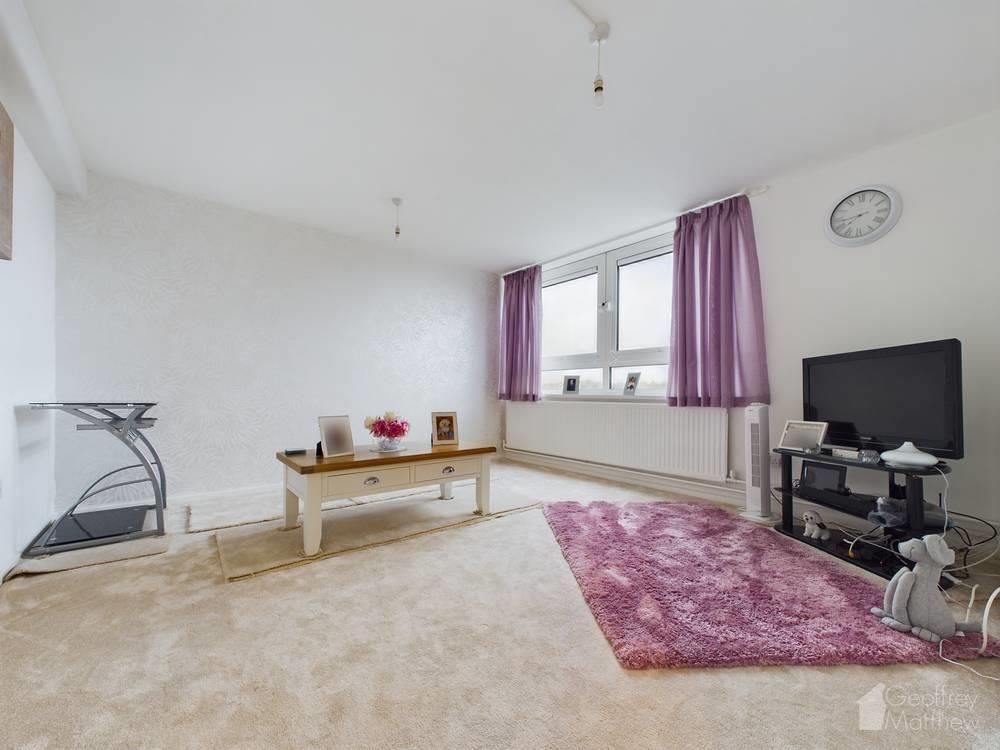 2 bed flat for sale in Harrow Court, Stevenage SG1, £185,000 - Zoopla