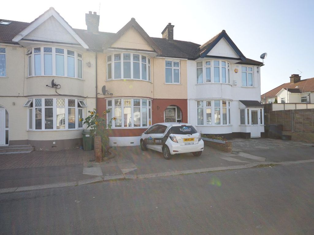 3 bed terraced house for sale in Meadway, Ilford IG3 - Zoopla