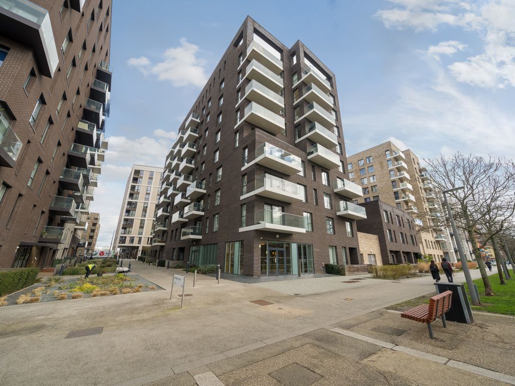 2 bed flat for sale in East Parkside, London SE10, £650,000 - Zoopla