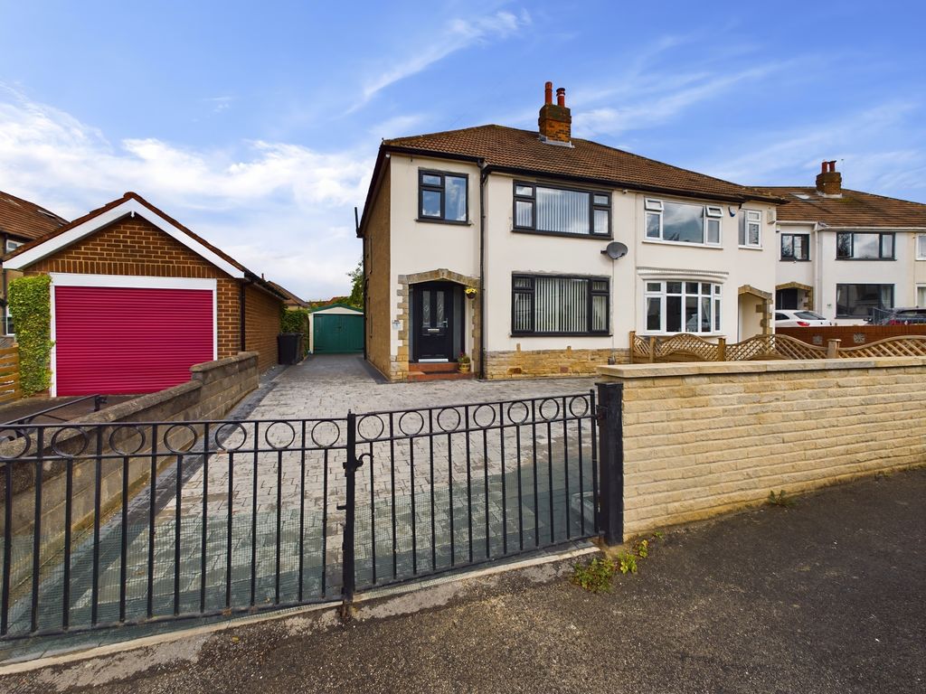 3 Bed Semi Detached House For Sale In Temple Park Close Leeds Ls15
