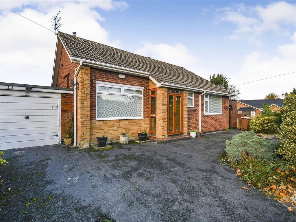 2 Bed Detached Bungalow For Sale In Green Acres Kirk Ella Hull Hu10