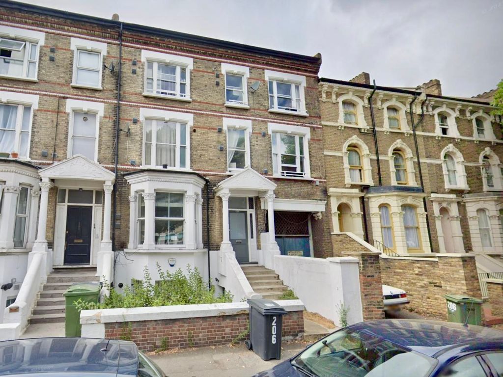 1 bed flat to rent in Stockwell Road, London SW9, £1,500 pcm - Zoopla