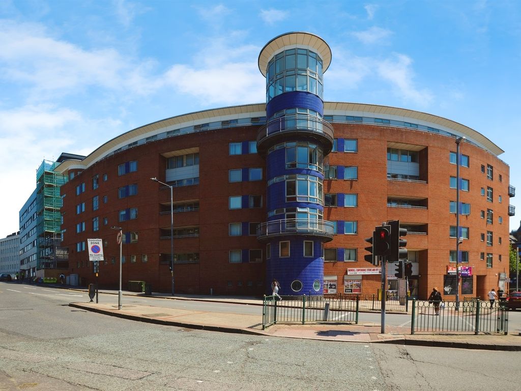2 bed flat for sale in Old Snow Hill, Birmingham B4, £180,000 - Zoopla
