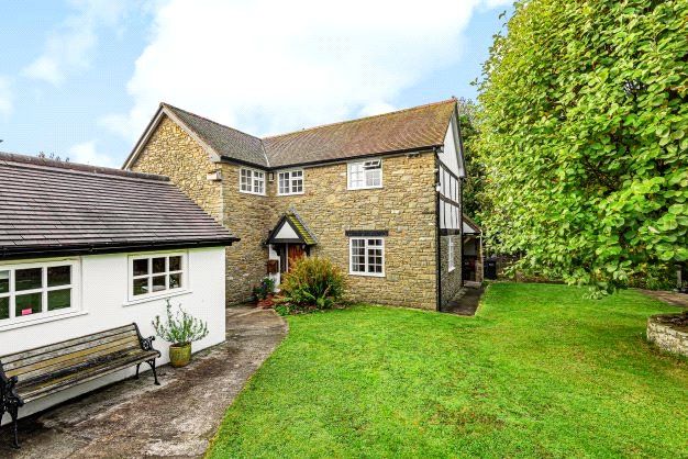 4 bed detached house for sale in Prospect Lane, Kington, Herefordshire ...