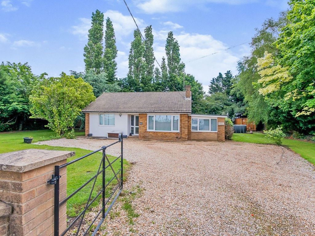 3 Bed Detached Bungalow For Sale In Main Road Three Holes Wisbech