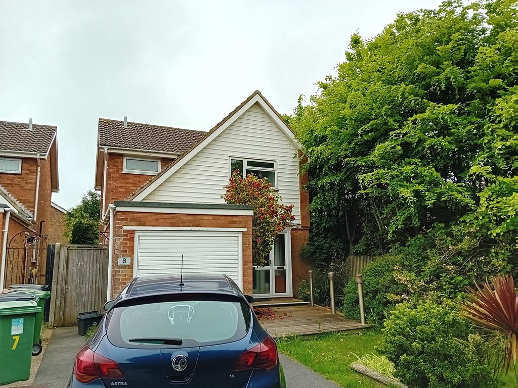 3 Bed Detached House For Sale In Compton Close Bexhill On Sea Tn40 £