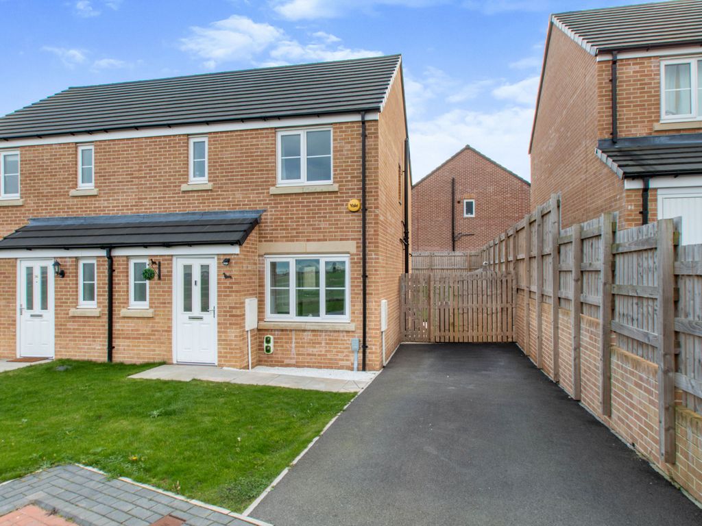 3 bed semi-detached house to rent in Scatcherd Drive, Morley, Leeds ...