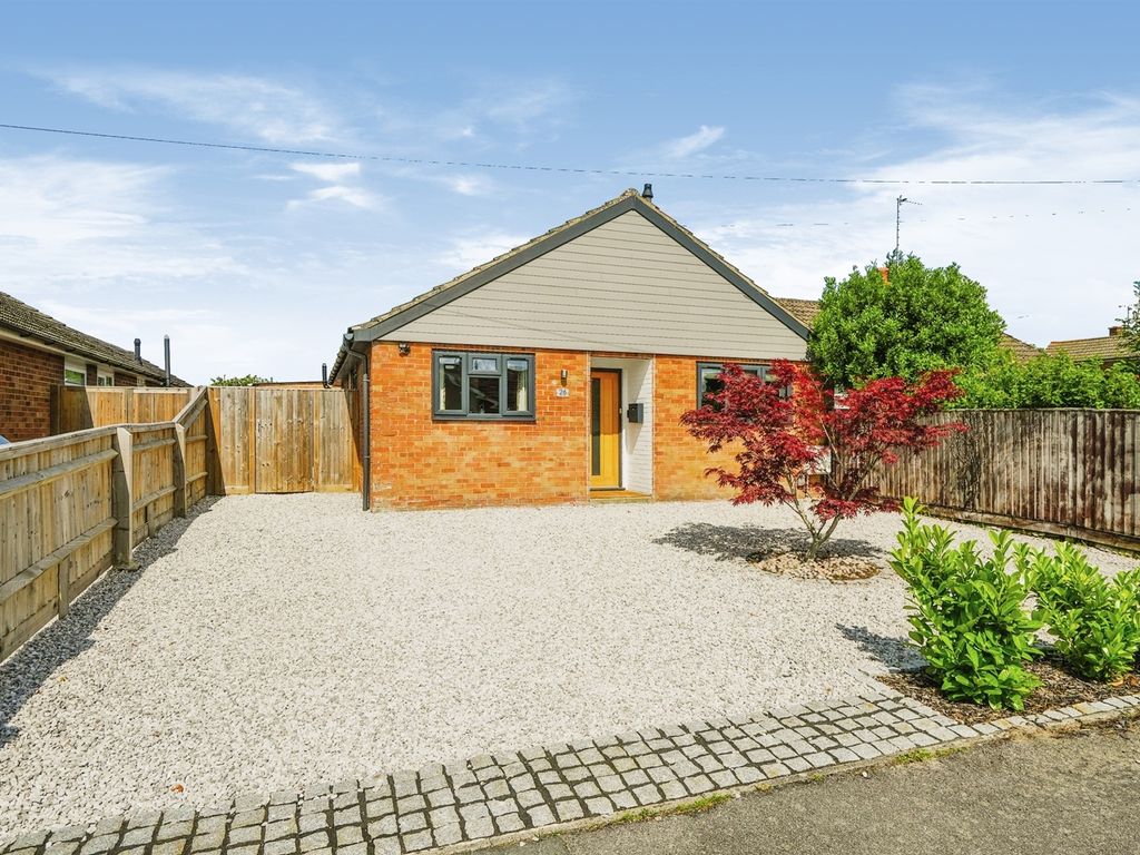 3 bed semi-detached bungalow for sale in The Croft, Harwell, Didcot ...