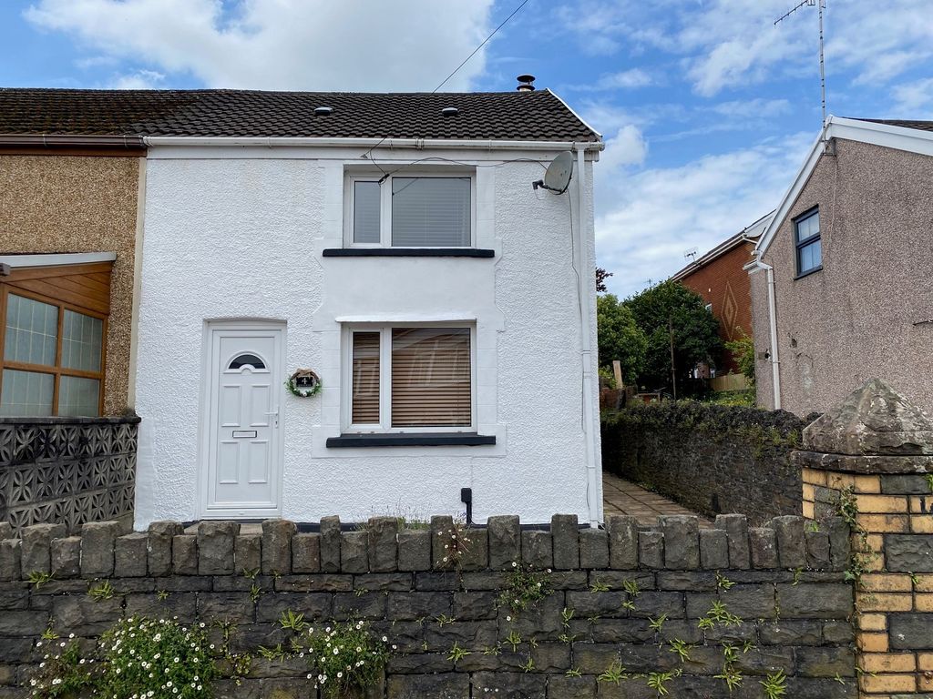 2 Bed Semi Detached House For Sale In Queens Road Skewen Neath Neath
