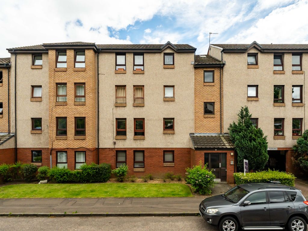 2 bed flat for sale in Restalrig Drive, Edinburgh EH7, £160,000 - Zoopla