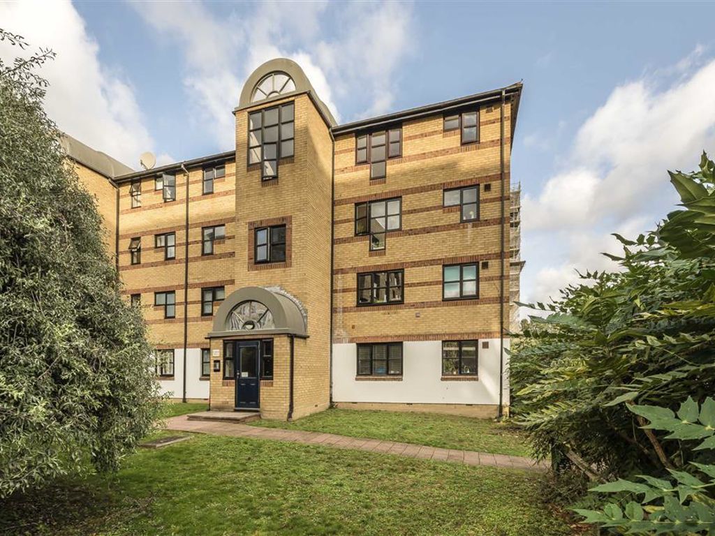 Studio for sale in Plough Way, London SE16, £275,000 - Zoopla