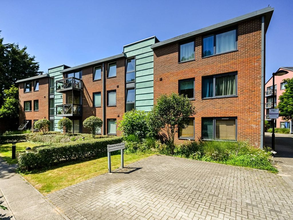 1 bed flat for sale in Union Lane, Isleworth TW7, £325,000 - Zoopla