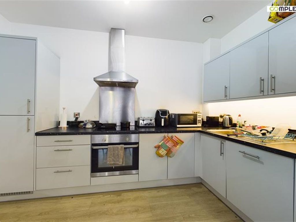 2 bed flat to rent in Loom Building, Harrison Street M4 - Zoopla