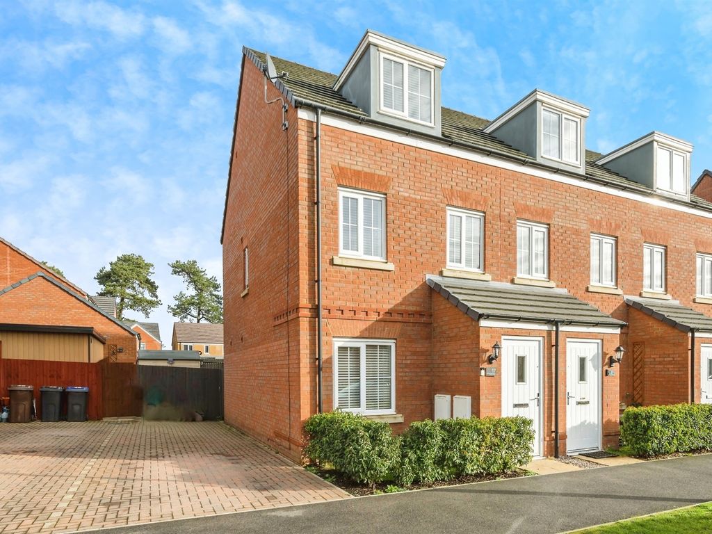 3 bed end terrace house for sale in Ashton Way, Northampton NN2, £ ...