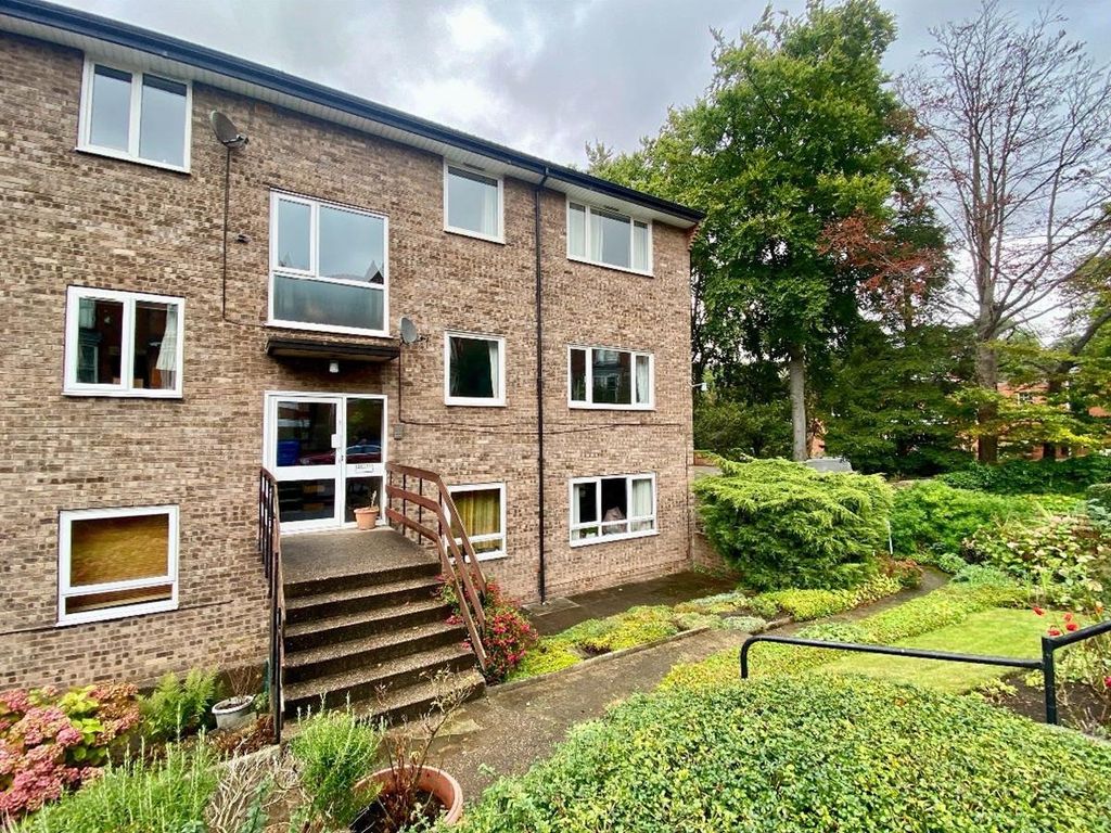 2 bed flat to rent in Great Location - Sharrow Vale Rd, Sheffield S11 ...