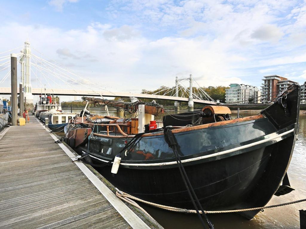 2 bed houseboat for sale in Cadogan Pier, Chelsea SW3, £80,000 - Zoopla