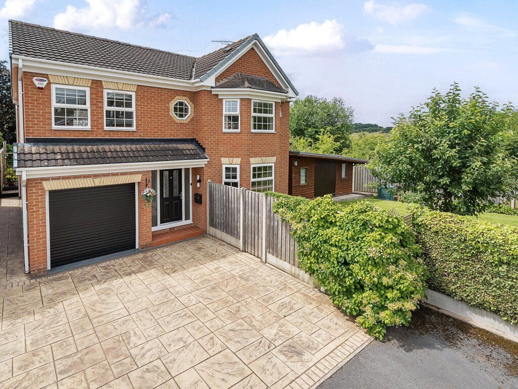 5 bed detached house for sale in Virginia Gardens, Lofthouse, Wakefield ...