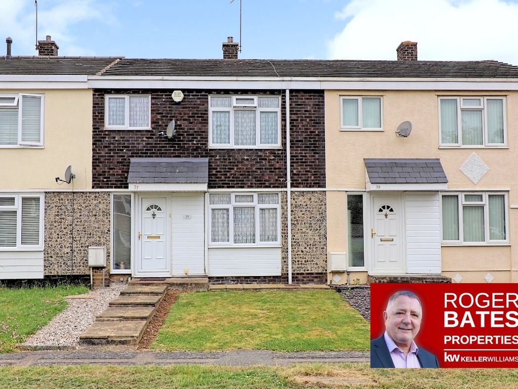 3 bed terraced house for sale in Cowslip Mead, Basildon, Essex SS14, £ ...