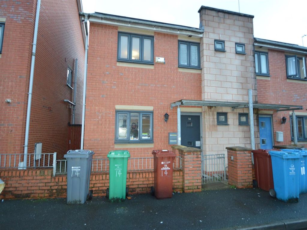 3 bed property to rent in 34 Reilly Street, Hulme, Manchester M15 - Zoopla