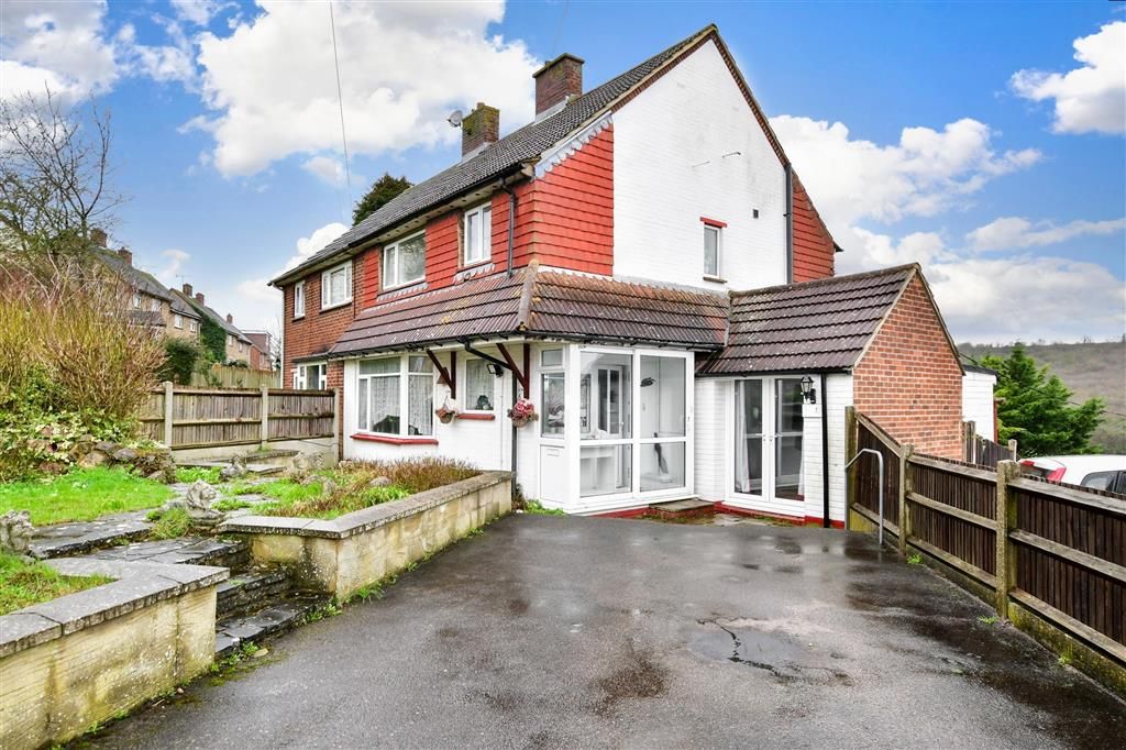3 Bed Semi Detached House For Sale In Wayfield Road Chatham Kent Me5