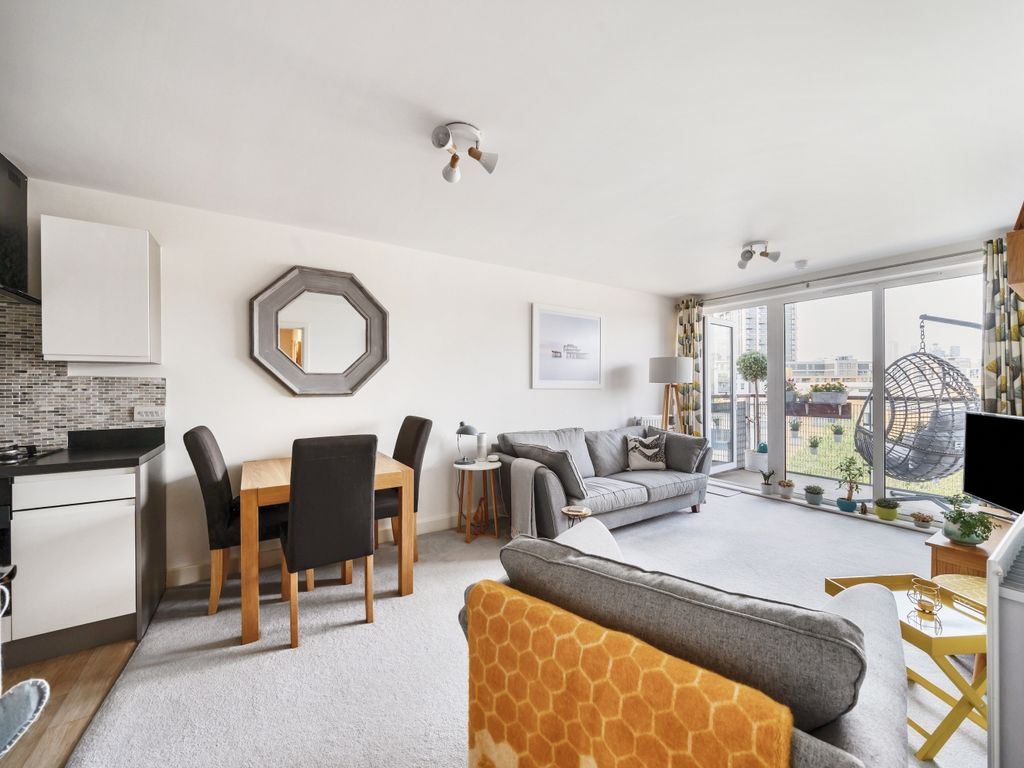 2 bed flat for sale in Tarves Way, London SE10 - Zoopla