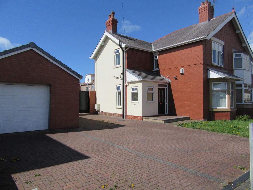 3 Bed Semi Detached House For Sale In Beach Road Fleetwood Fy7 £