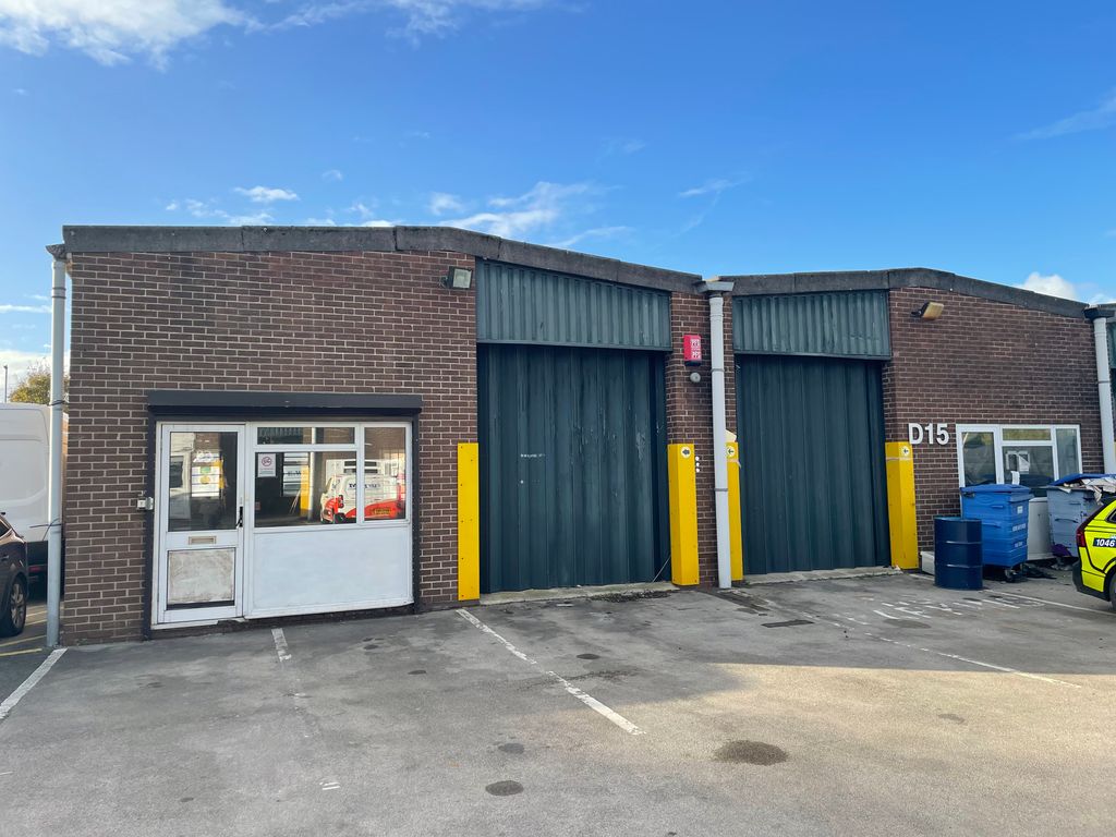 Industrial to let in Unit D15/16, Erin Trade Centre, Bumpers Farm ...
