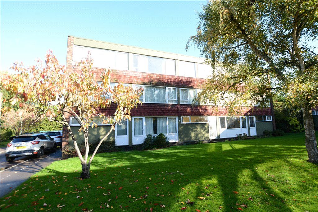 2 bed flat for sale in Boxgrove Avenue, Guildford, Surrey GU1 - Zoopla