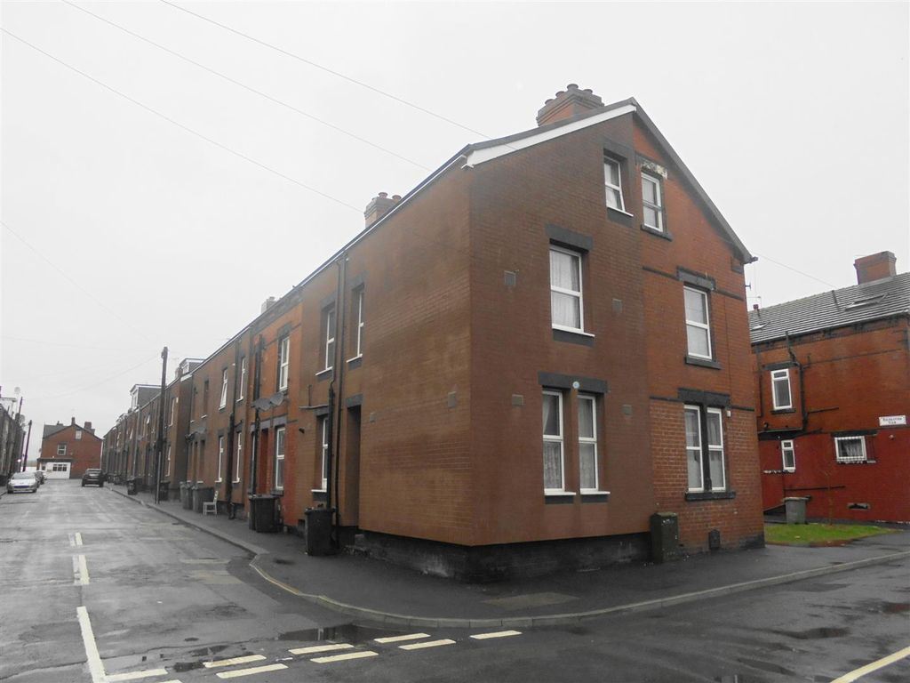 4 Bed End Terrace House To Rent In Recreation Terrace Holbeck Leeds