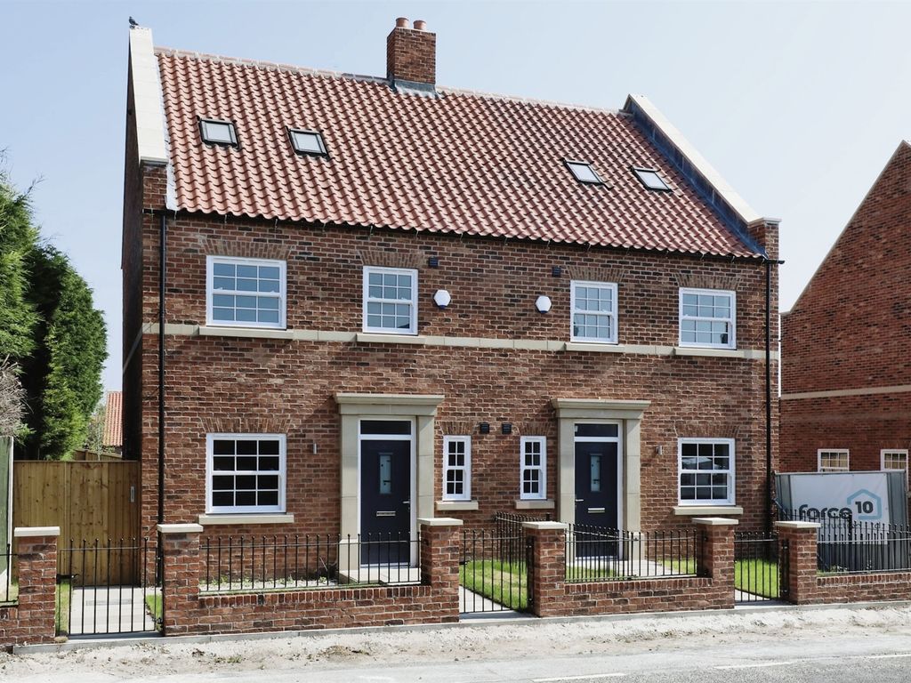 New home, 4 bed town house for sale in High Street, Elkesley, Retford ...