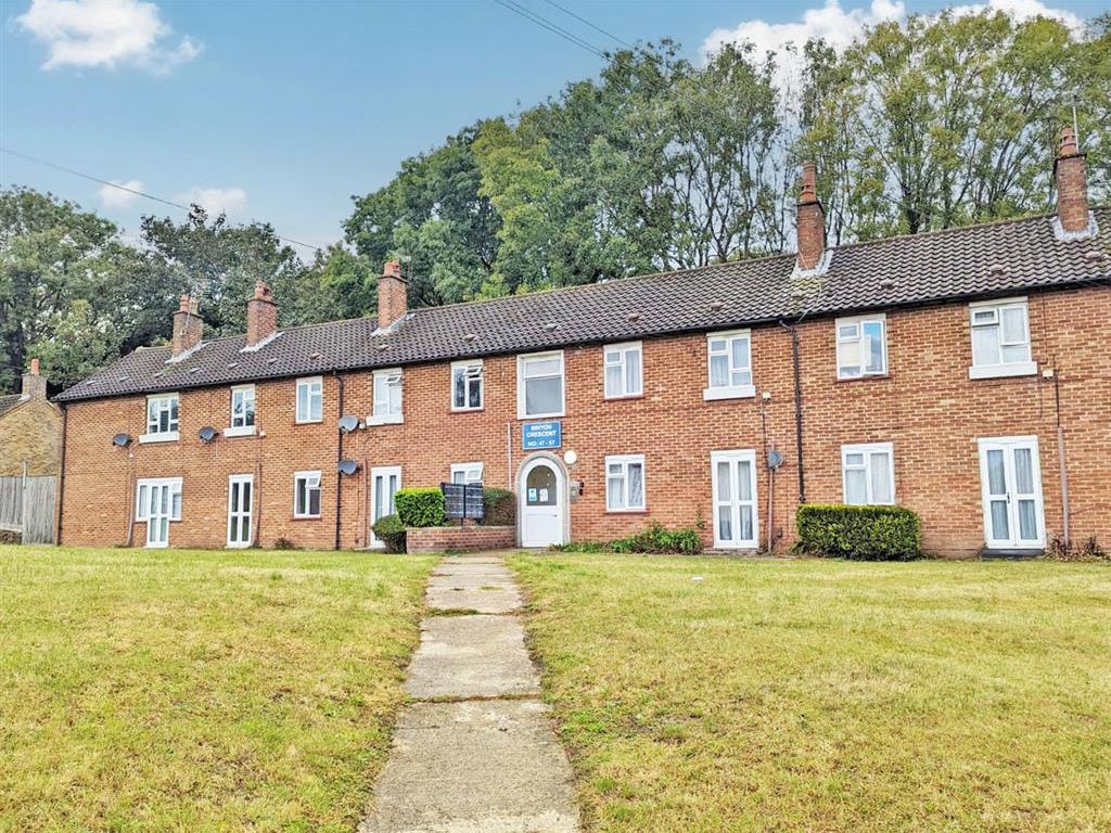 1 bed flat for sale in Binyon Crescent, Stanmore HA7, £140,000 - Zoopla