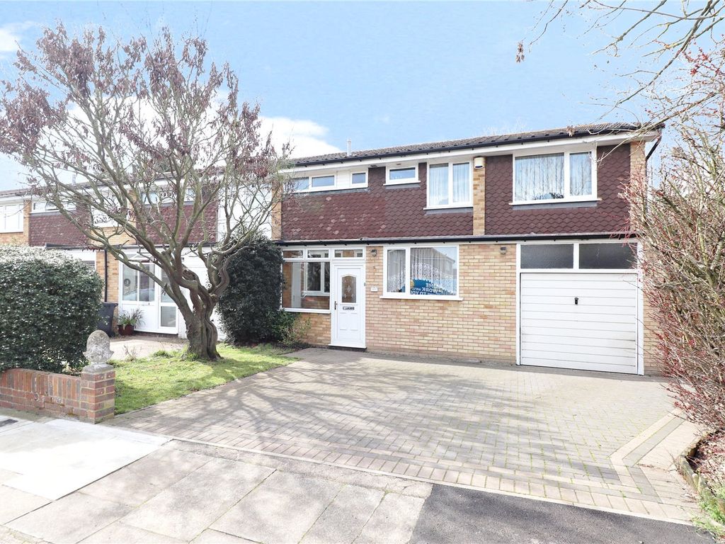 5 Bed End Terrace House For Sale In Canterbury Close Dartford Kent
