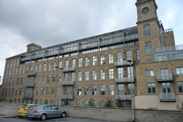 2 bed flat to rent in Park Road, Elland HX5 - Zoopla