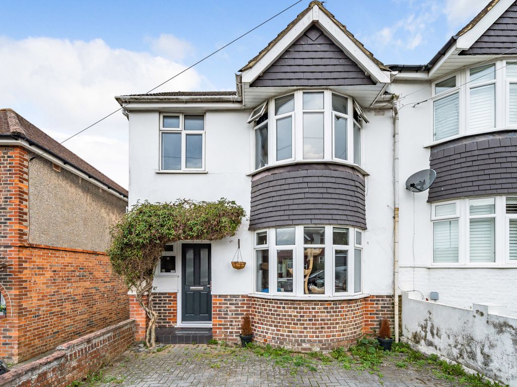 4 Bed Semi Detached House For Sale In Baranscraig Avenue Brighton