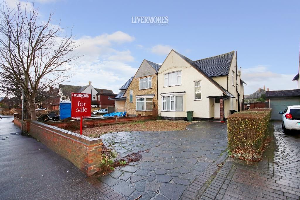 4 Bed Semi Detached House For Sale In Shepherds Lane Dartford Da1 £