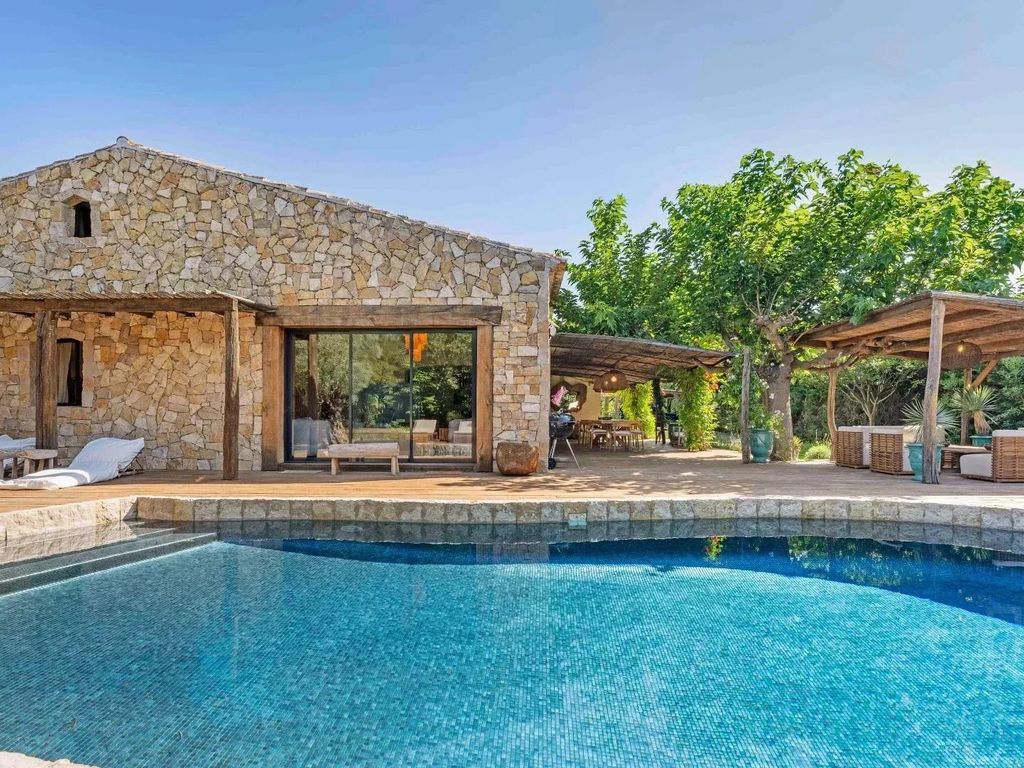 Grimaud, 83310, France, 5 bed villa for sale, £2,602,386 - Zoopla