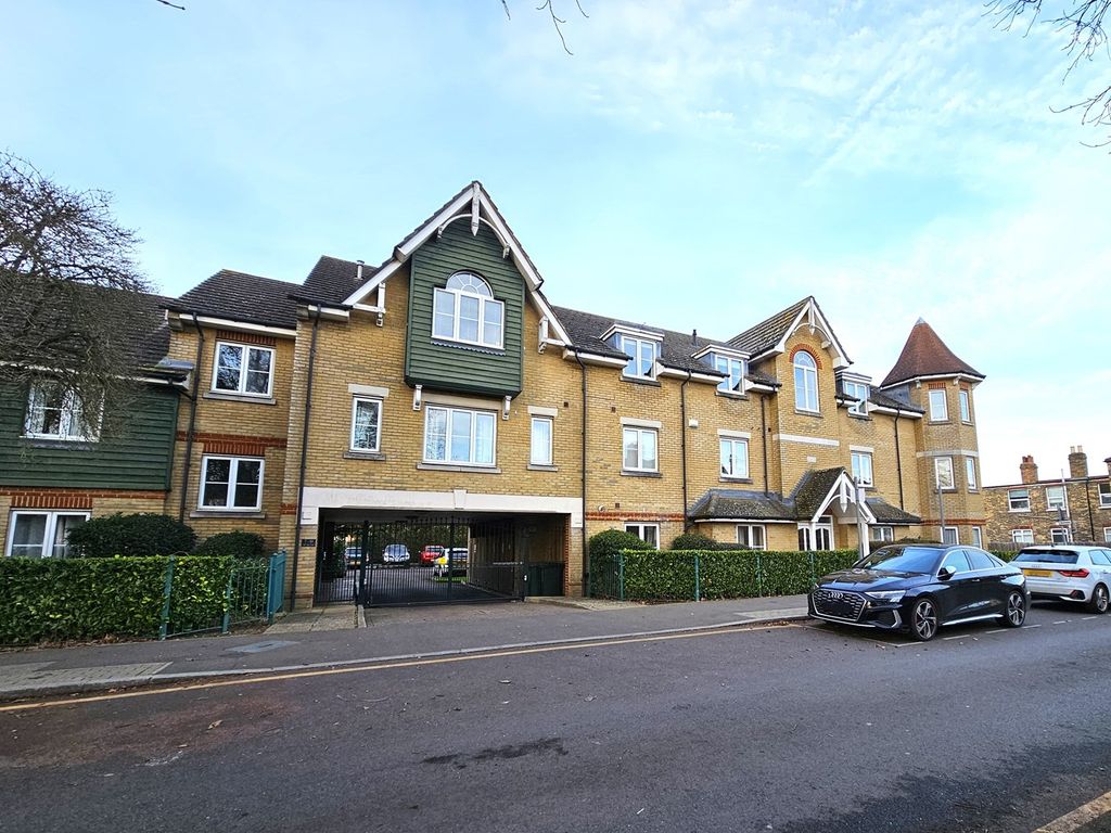 2 bed flat for sale in Prospect Ring, East Finchley N2, £500,000 - Zoopla